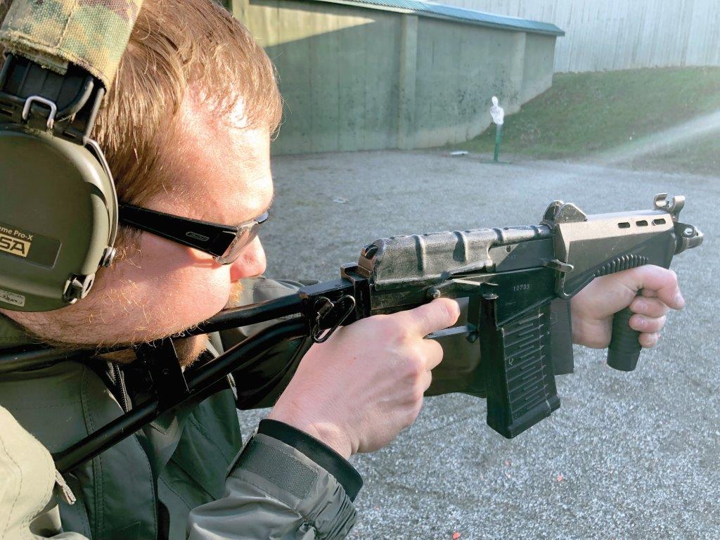 The 9x39mm SR-3 Vikhr: Russian Compact Assault Rifle Easily Handles ...