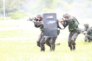 Seeing Red: A Photographic Exploration of Recent Infantry Weapons Of ...