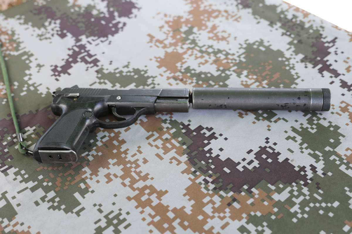 Seeing Red: A Photographic Exploration of Recent Infantry Weapons Of ...