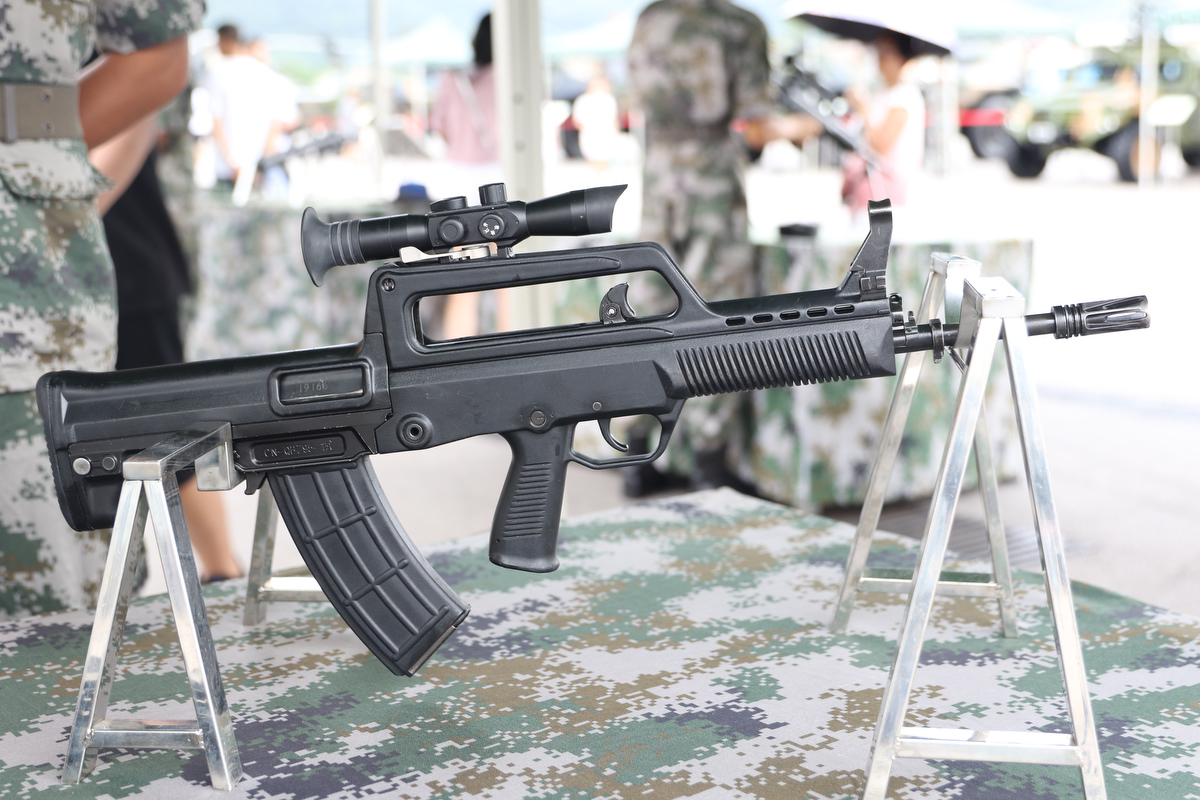 Seeing Red: A Photographic Exploration of Recent Infantry Weapons Of ...